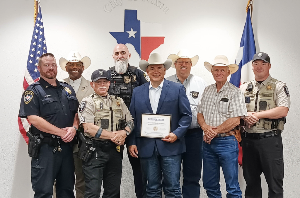 Chief Miguel Cruz Cantu, City of Nixon, Honored with Defender Award
